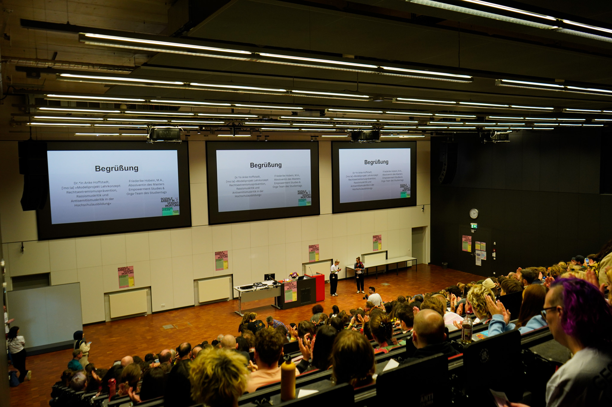 Konkret und stark: Studientag gegen die Einflussnahmen der extremen ...